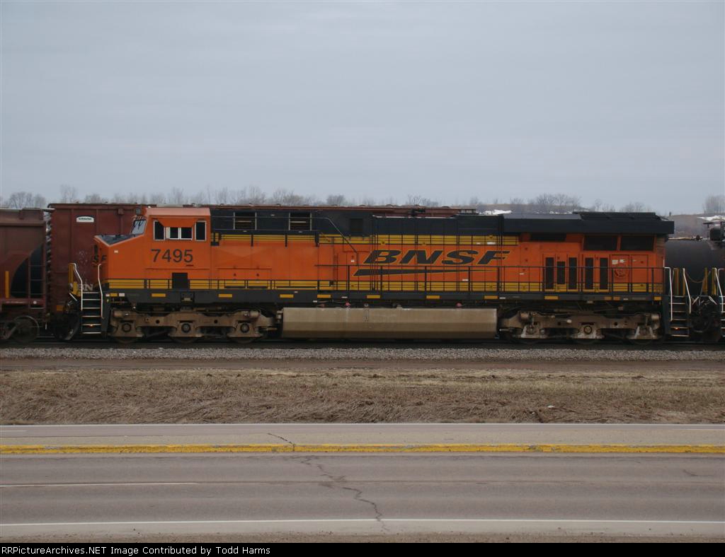 BNSF 7495